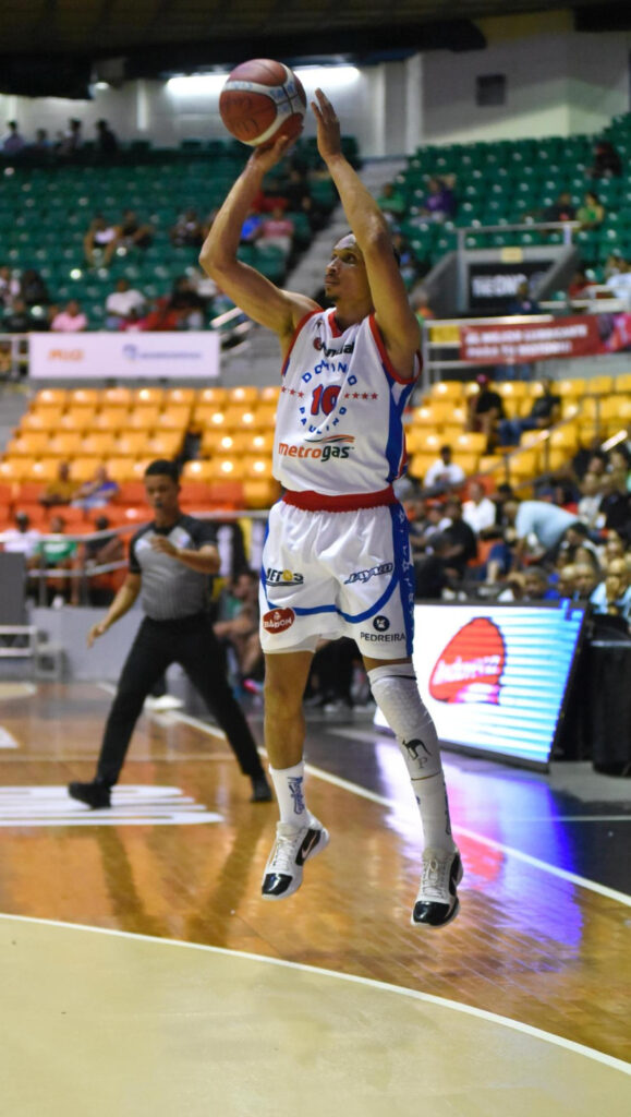 De León y Ramírez conducen al CDP a su segunda victoria en el superior ...